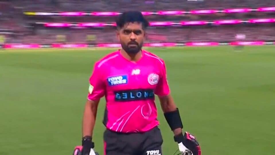 Babar Azam furious after Steve Smith denies single: Watch viral video ...