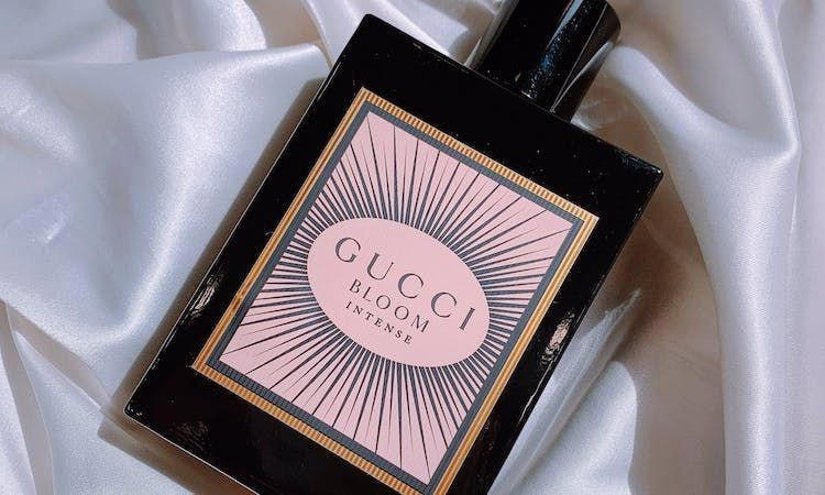 Apa itu white flowers di parfum? Ini arti, karakter, dan contohnya