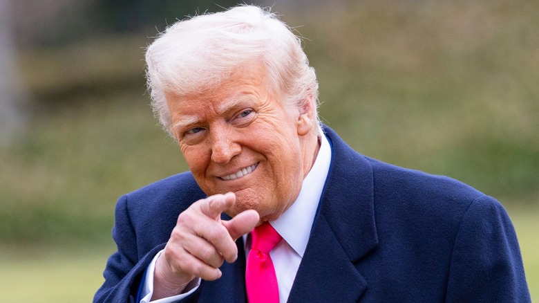 Donald Trump accepts hand-me-down Nobel Peace Prize and everyone is ...