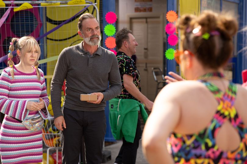 Coronation Street fans told 'keep eye' on Bernie Winter in ...