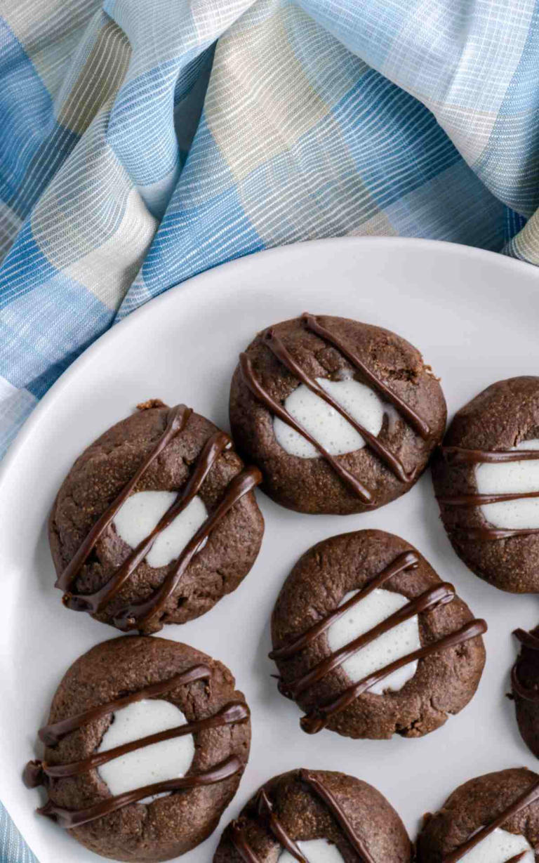 Chocolate thumbprint cookies recipe with marshmallow filling