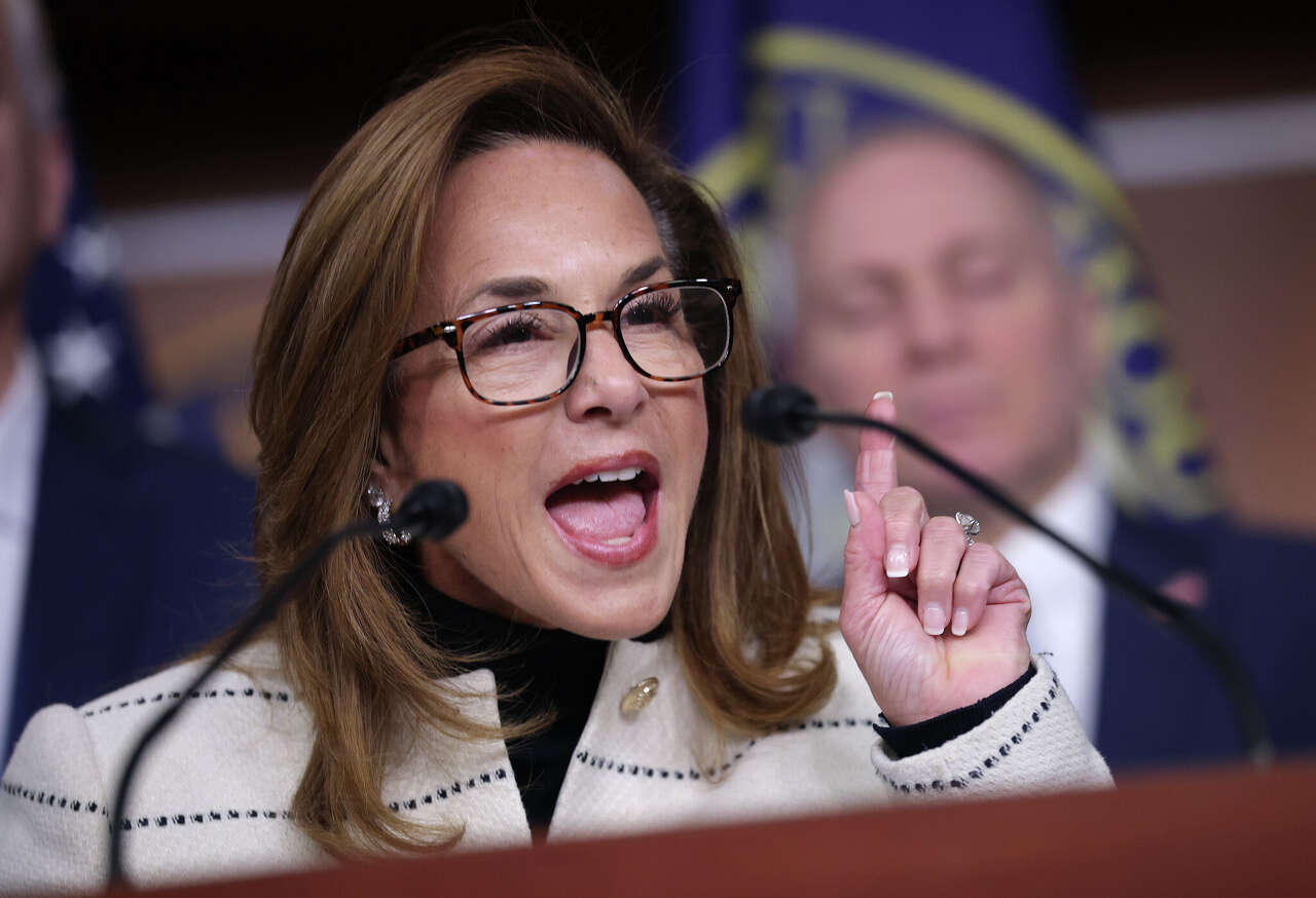 Rep. Lisa McClain denies insider trading: '100% we didn't have insider ...