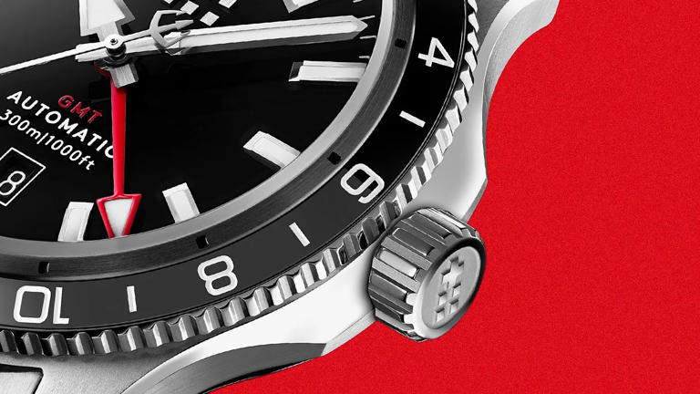 Christopher Ward quietly launches an affordable GMT with Rolex 'Bruce ...