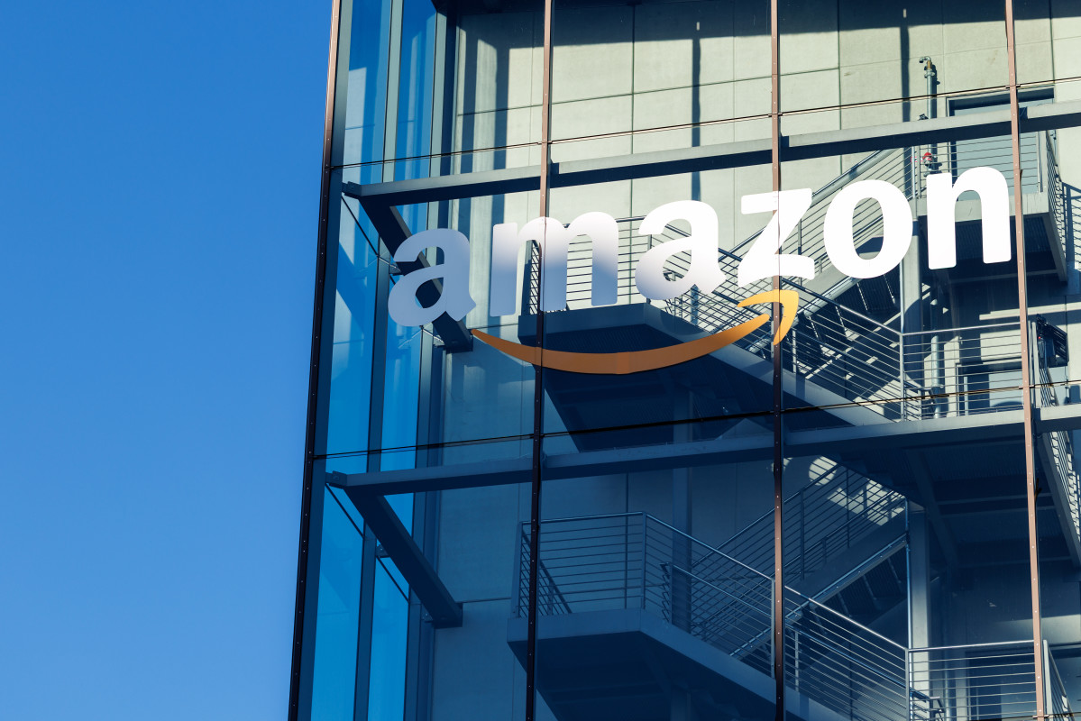 Must read: Amazon calls its Saks Global investment 'worthless,' FIT ...