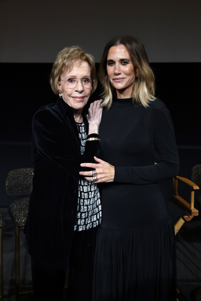 ‘Palm Royale’ cast, surprise guests Michelle Obama and Charlize Theron ...