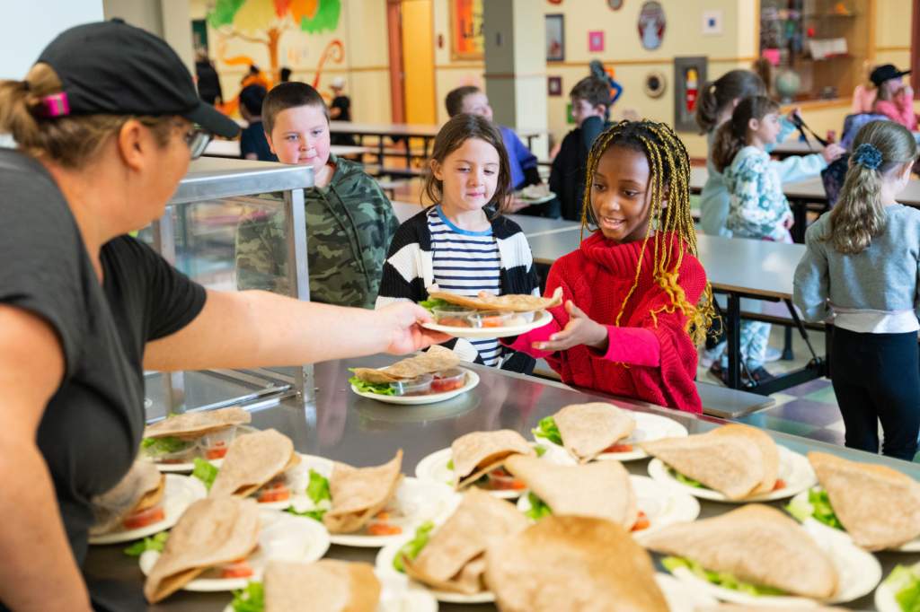 Nova Scotia rolling out reusable packaging for school lunch program