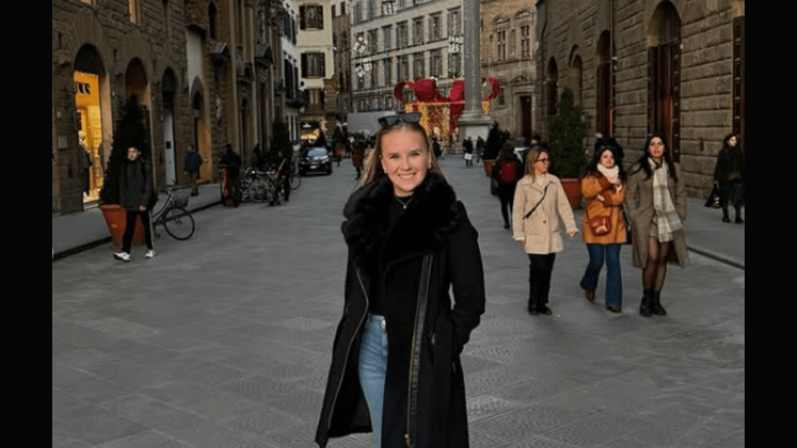 10 photos of Kyle Tucker's wife, Samantha: Age, how they met, wedding ...