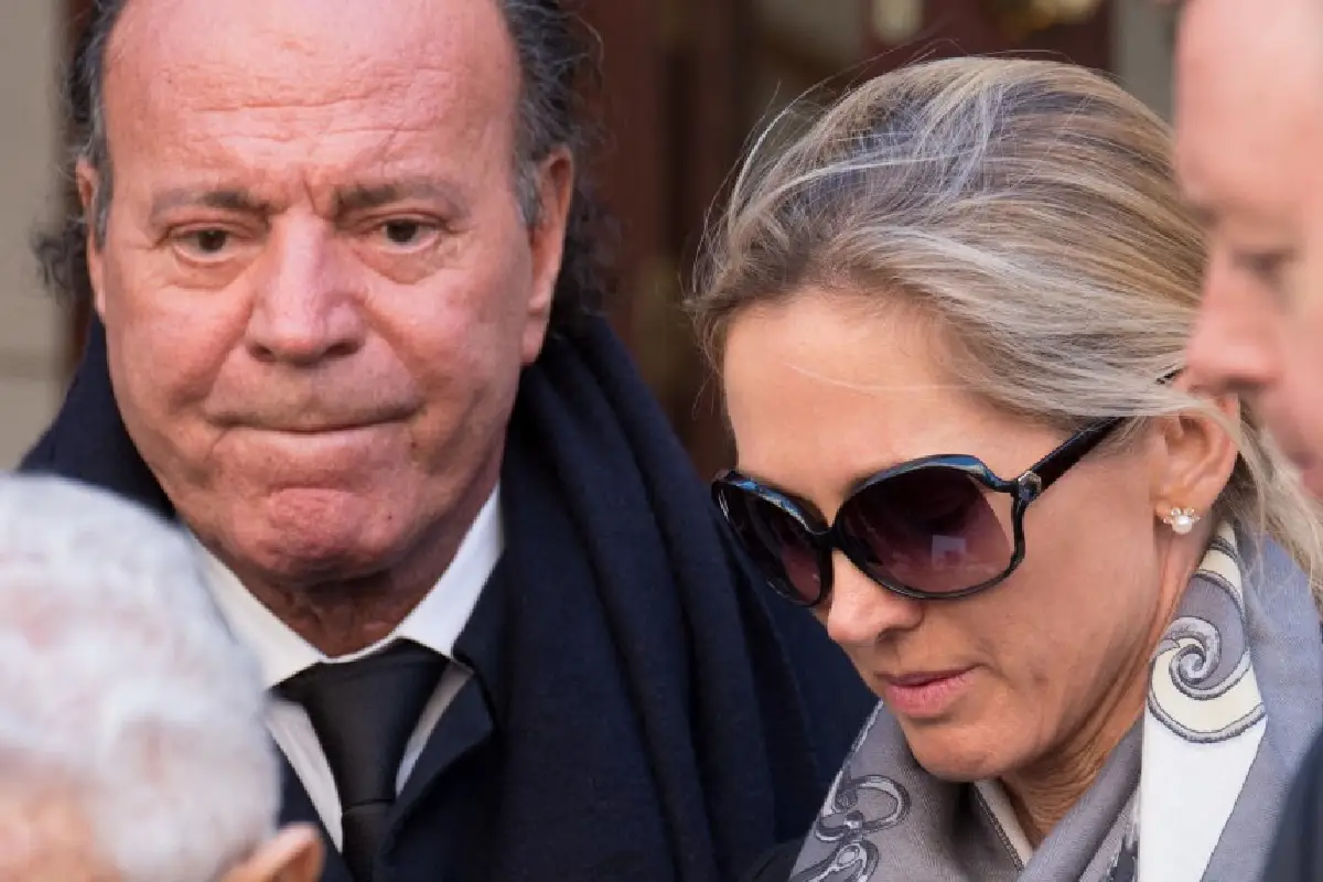 “A tu lado, siempre”: Miranda Rijnsburger soporta a Julio Iglesias pese ...