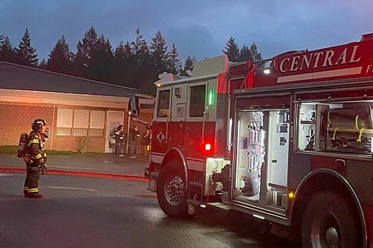 Bremerton school reopens in temporary classrooms after HVAC fire