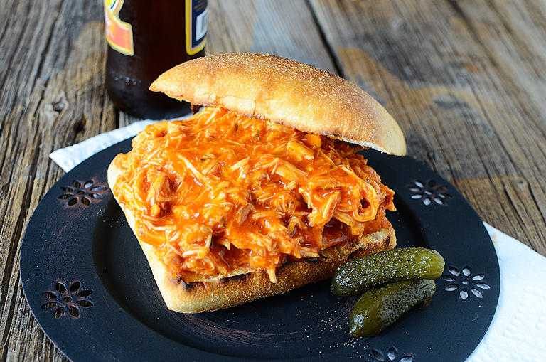 Crock Pot spicy buffalo ranch chicken combines two favorites in one ...