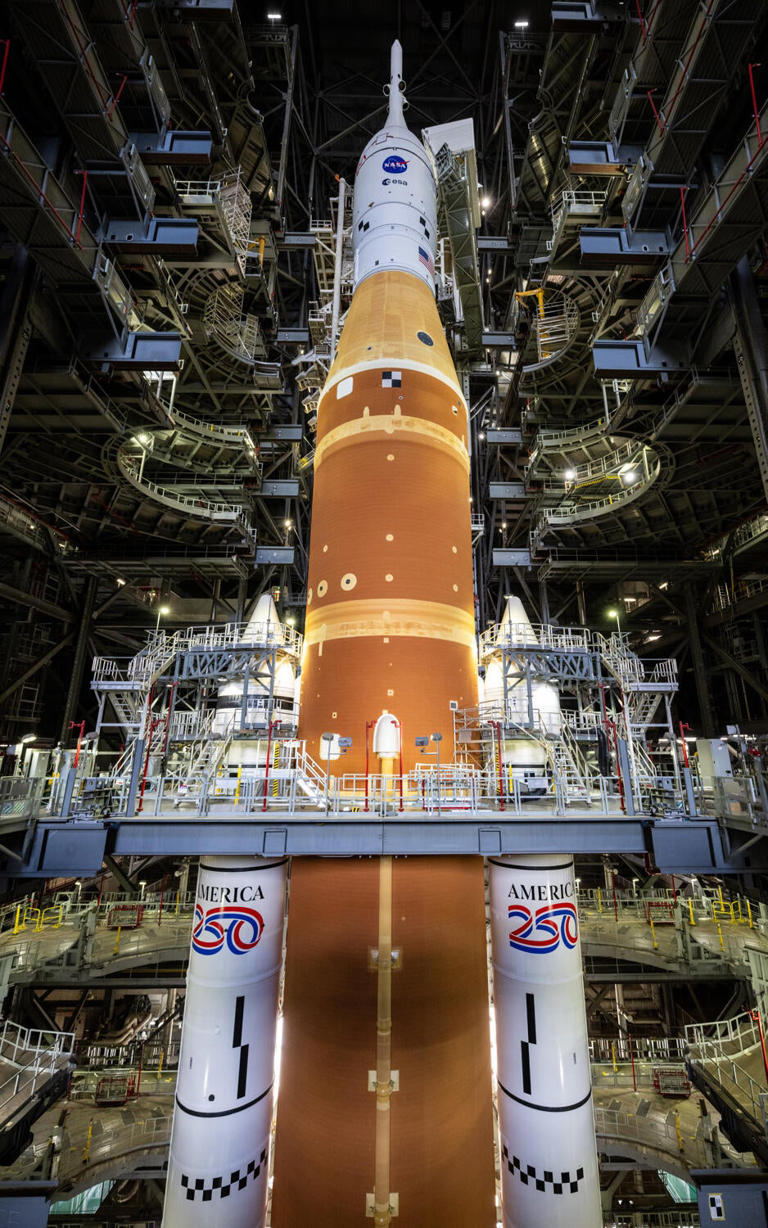NASA moon rocket ready for trip to launch pad