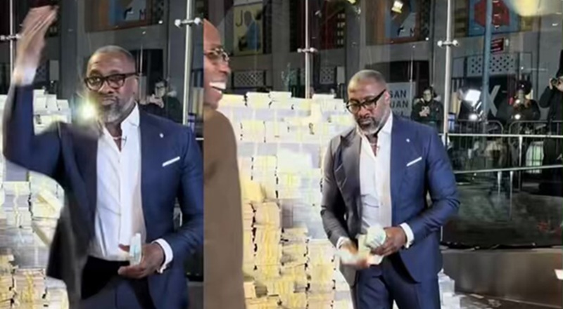 Shannon Sharpe debuts salt-and-pepper beard while posing with $20 ...