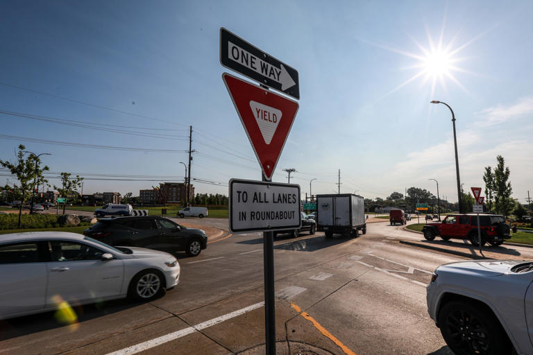 These roundabouts are most dangerous. Where to keep your eyes open