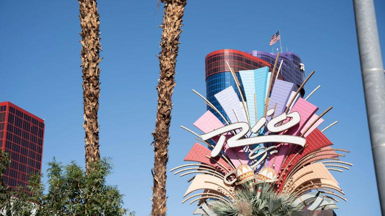 Teamsters avert strike, ratify union contract with Rio Hotel and Casino