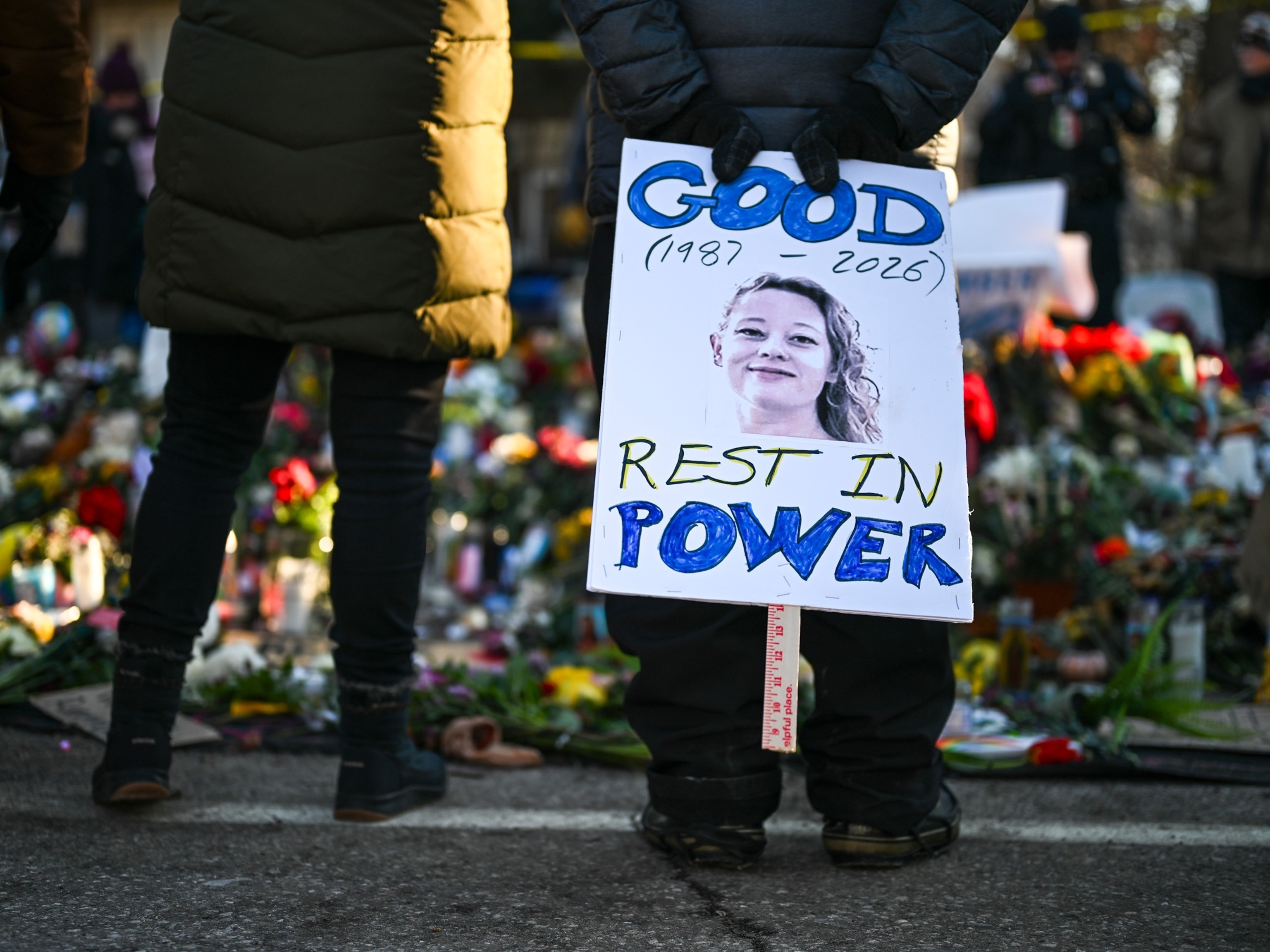 Minneapolis ICE shooting live updates: Renee Good shot in chest ...