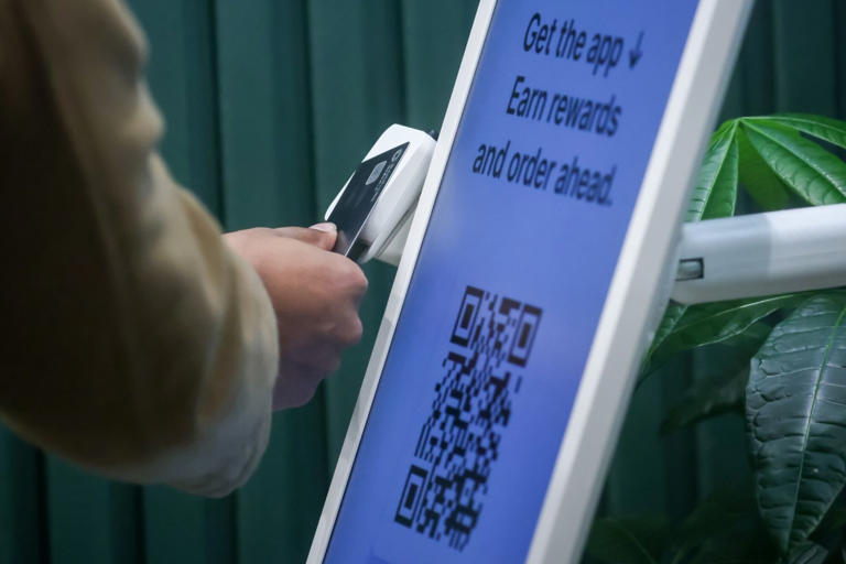 Banks CEOs carefully push back on Trump’s credit-card rate cap