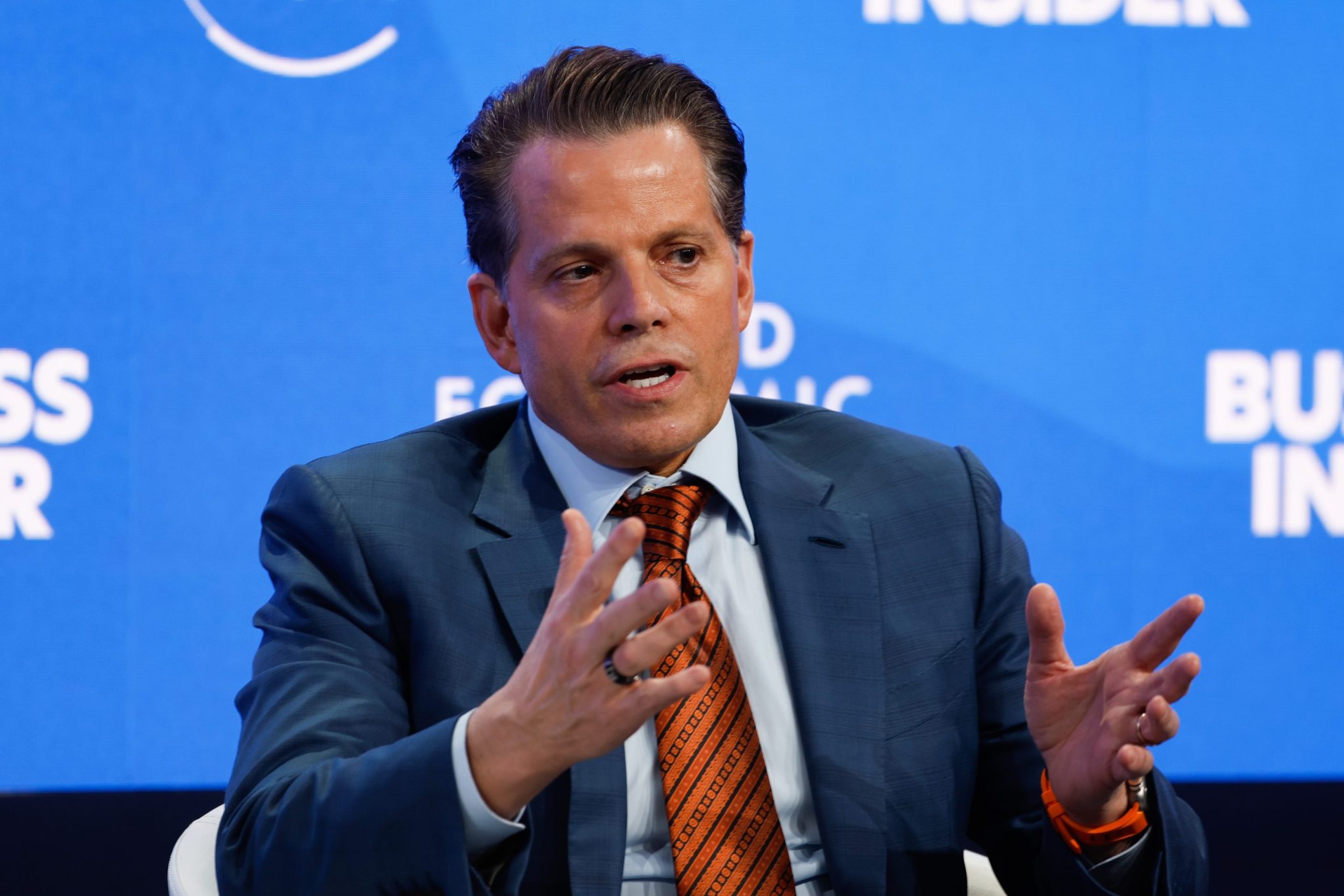 Anthony Scaramucci thinks Trump’s ‘hard-left’ move to cap credit-card ...