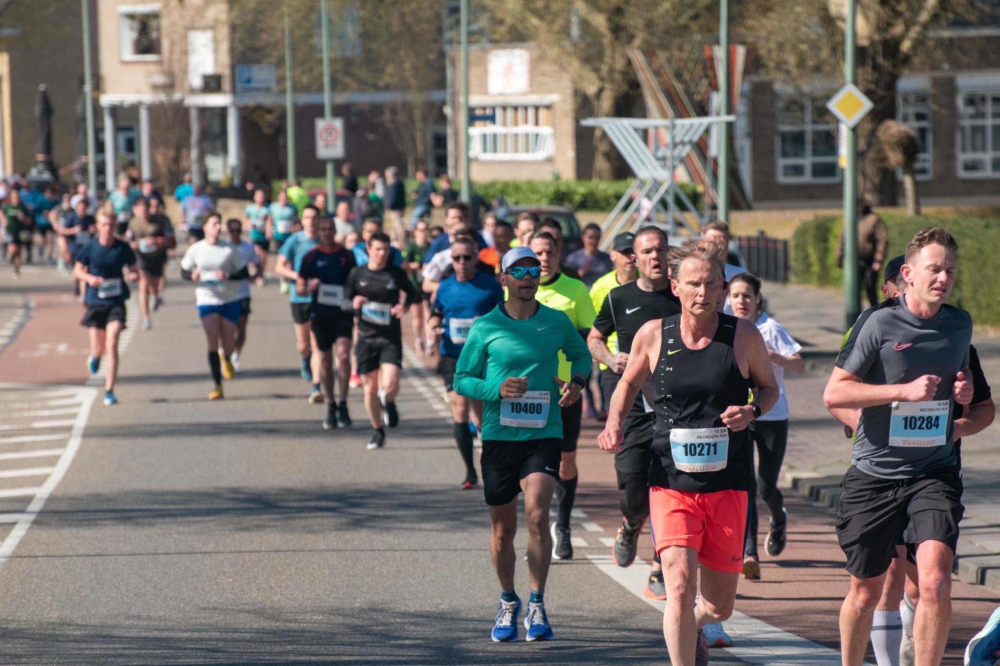 Wat is een 'gemiddelde' finishtijd op de 10 kilometer?