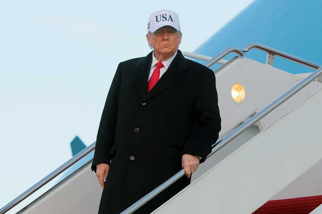 President Trump attending Palm Beach road renaming ceremony