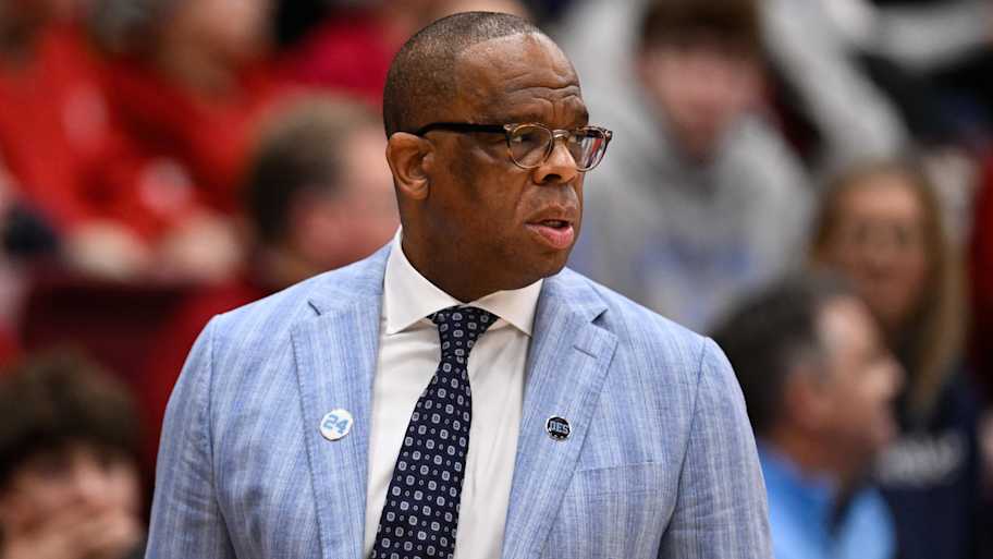 Hubert Davis highlights UNC's defensive issues