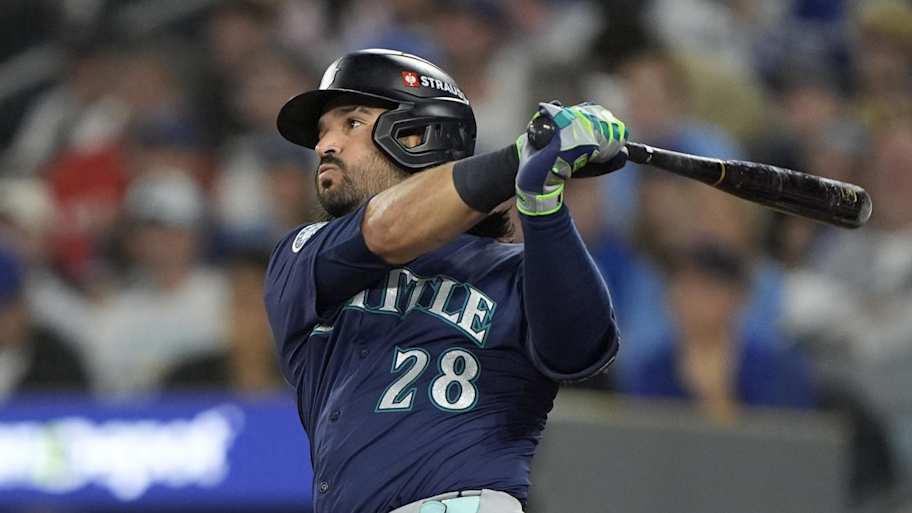 Eugenio Suárez linked to NL club after short Mariners stint