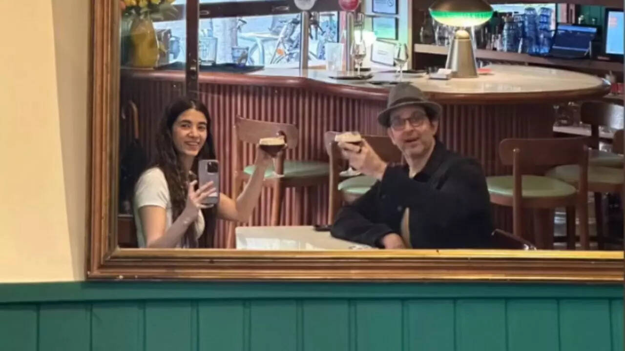 Hrithik Roshan and Saba Azad share Barcelona food trail in 'Ro & Sa ...