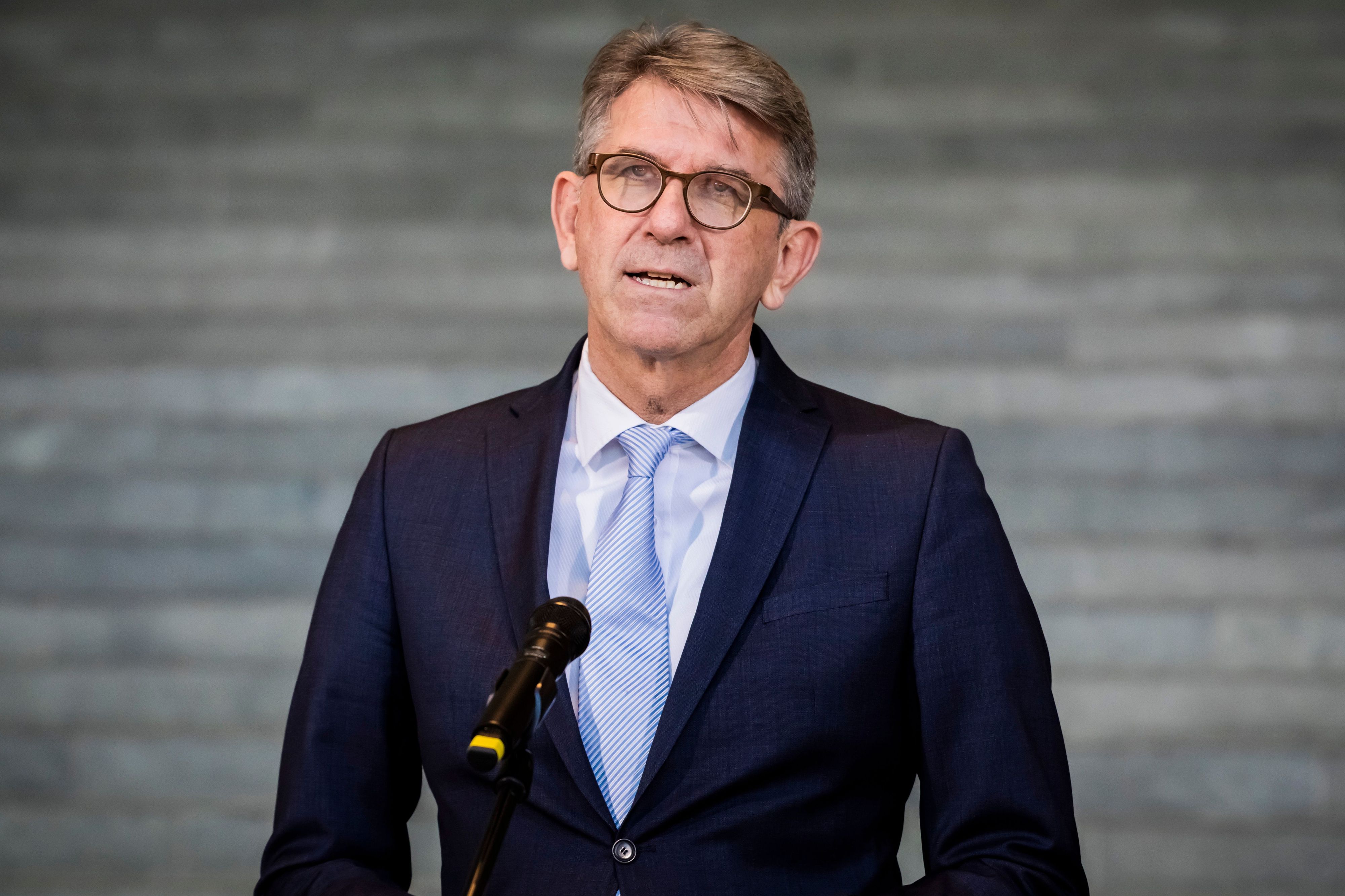 Künstliche Intelligenz: Kulturstaatsminister fordert EU-Maßnahmen gegen ...