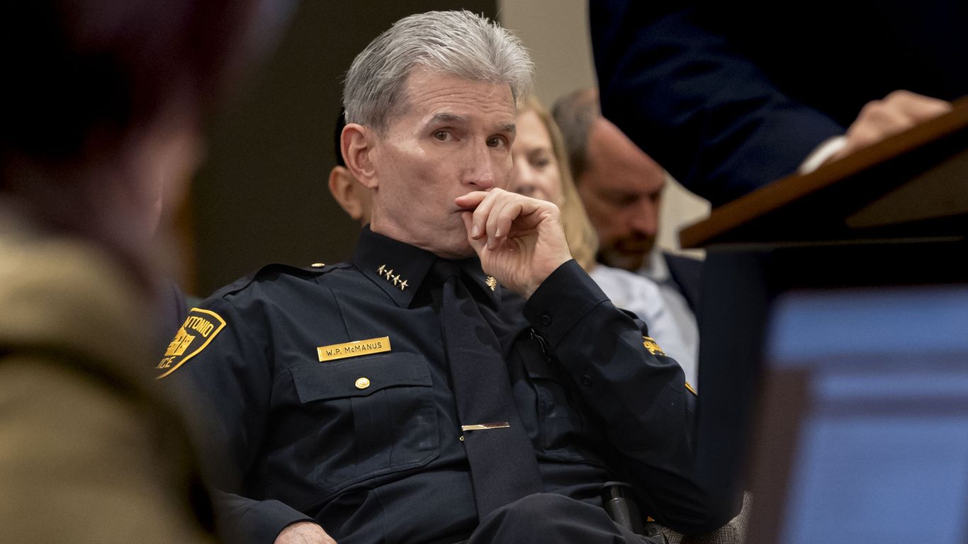 San Antonio police chief William McManus to retire