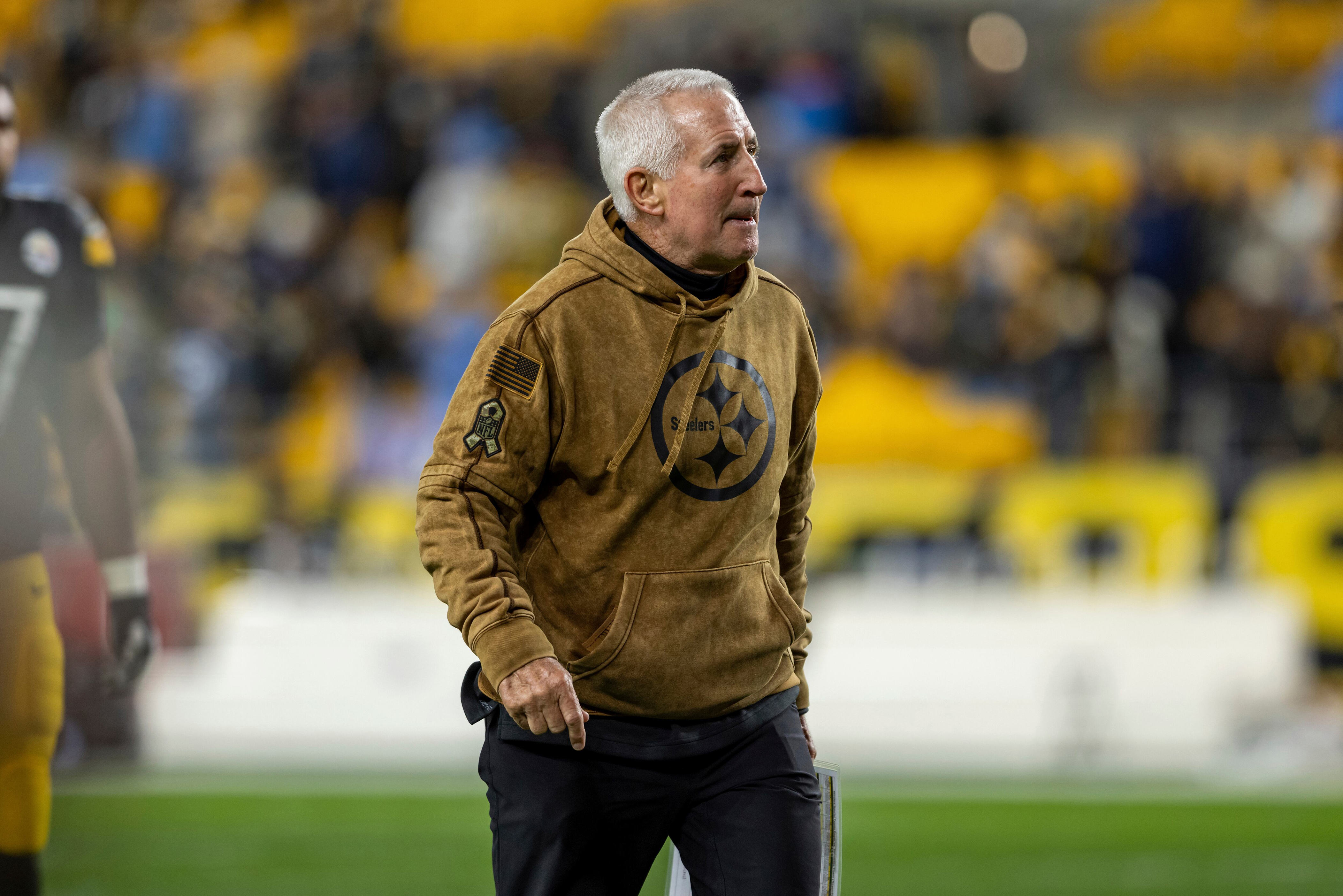 NFC team interviews Steelers special teams coordinator Danny Smith