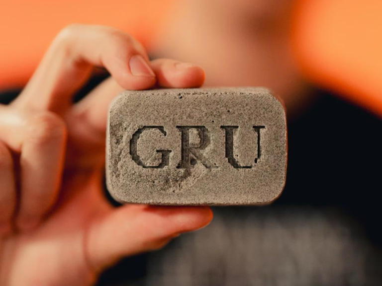 This 22-year-old Canadian is behind plans to build a hotel on the moon