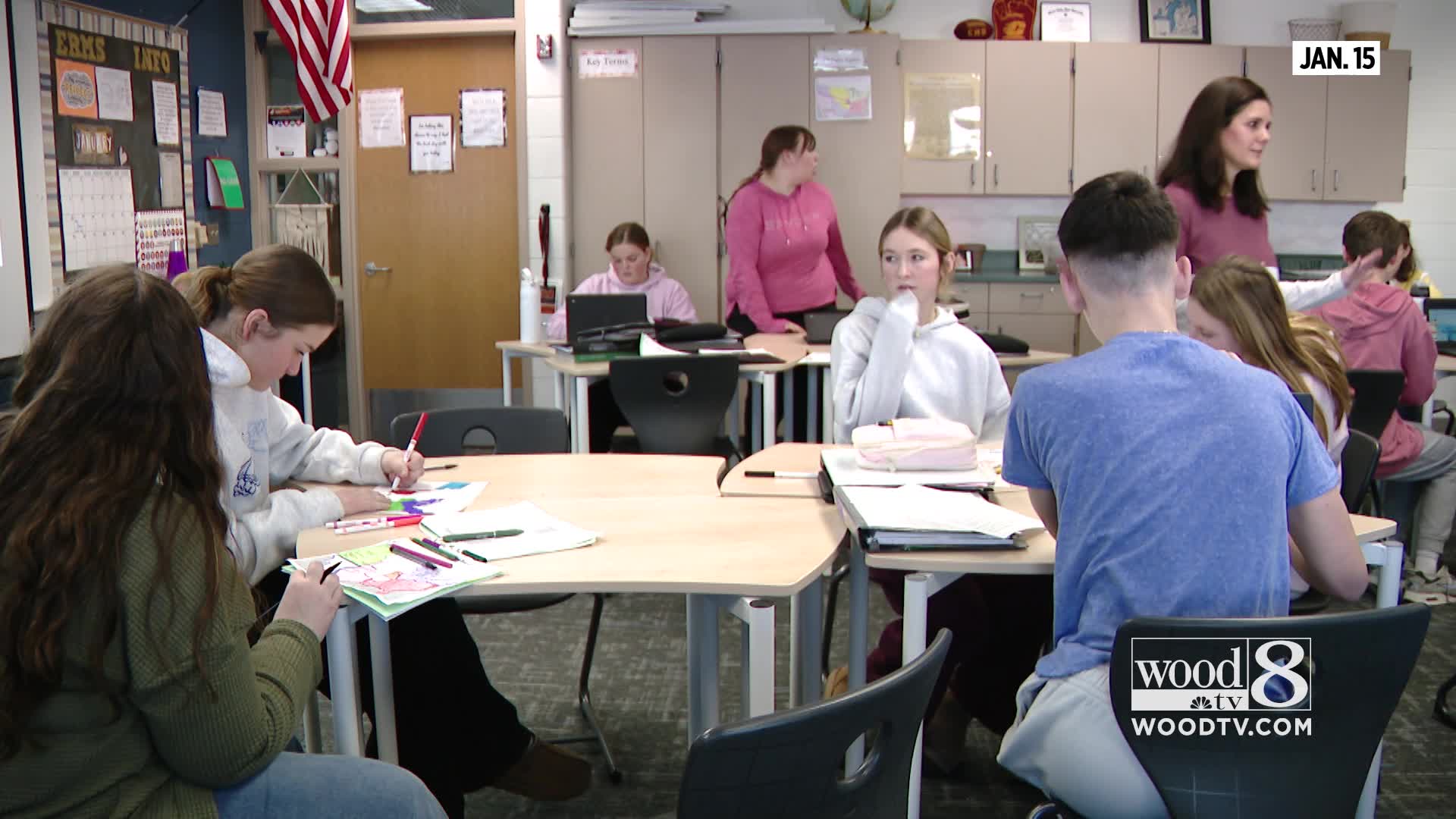 Rockford middle school finds cellphone ban success amid statewide debate