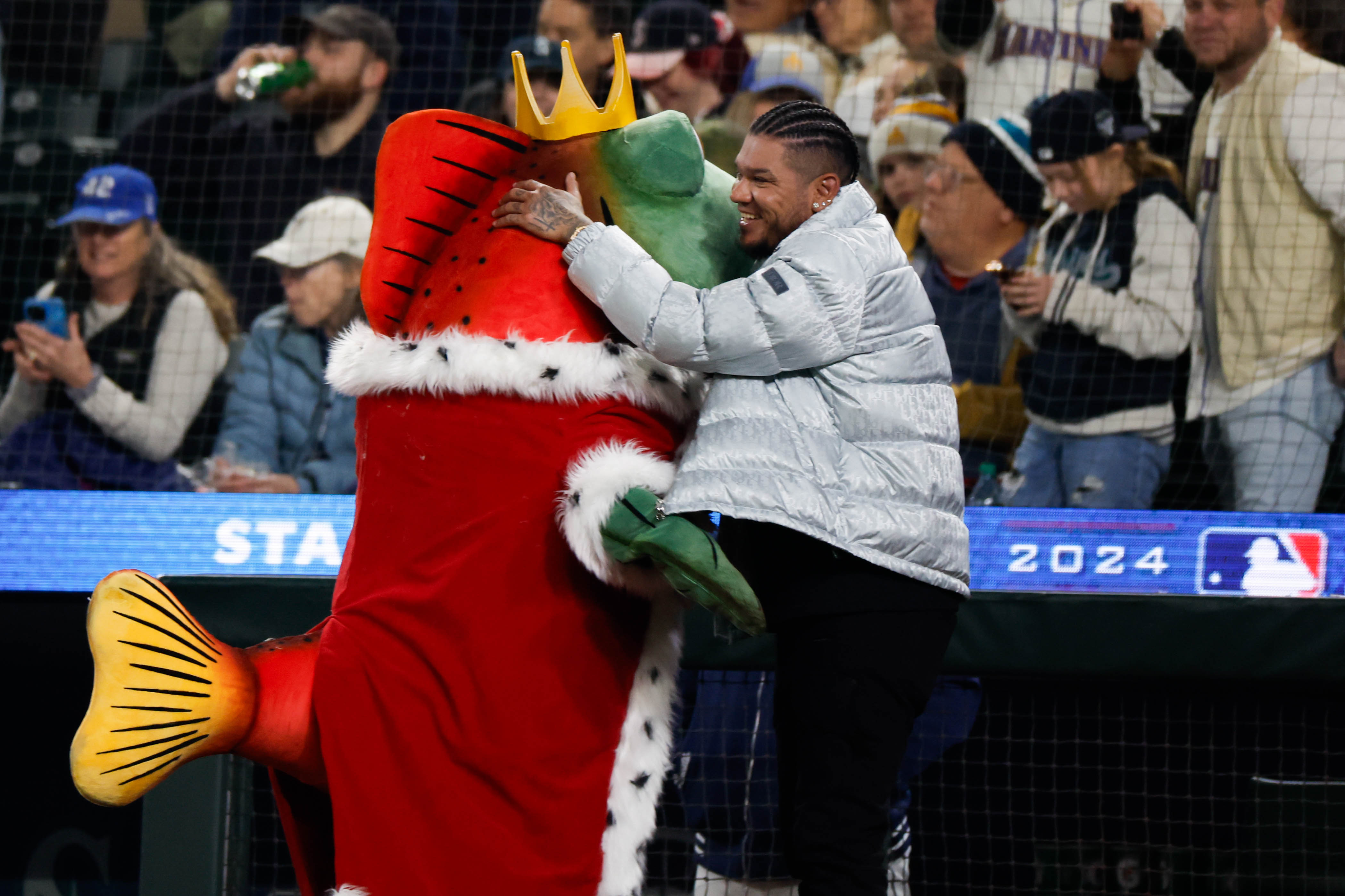 Friday feedbag: Script the 2026 Mariners Salmon Run season