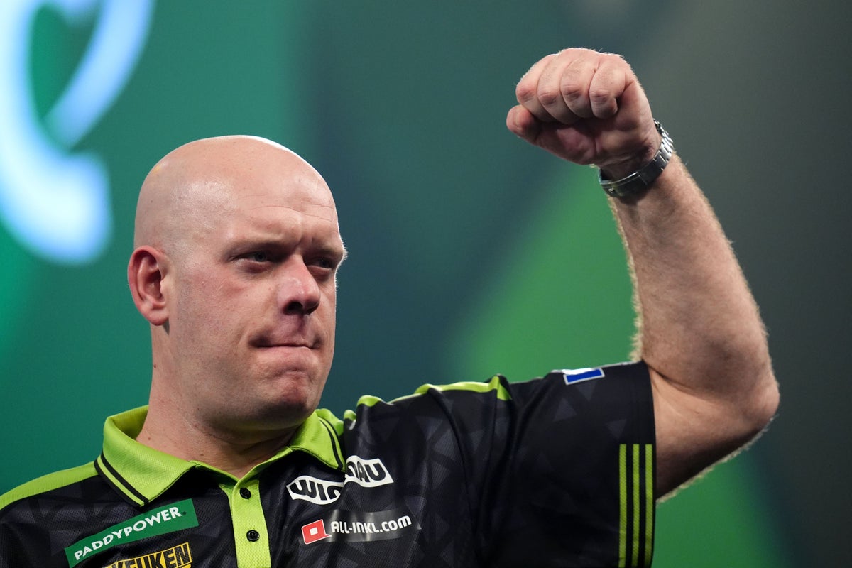 Michael van Gerwen gets better of Gian van Veen to win Bahrain Masters