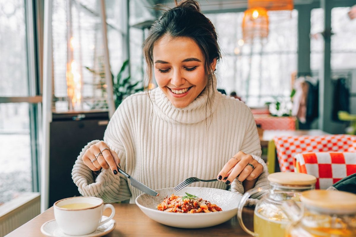 Party of one! Here’s how to enjoy going out to dinner by yourself—and ...