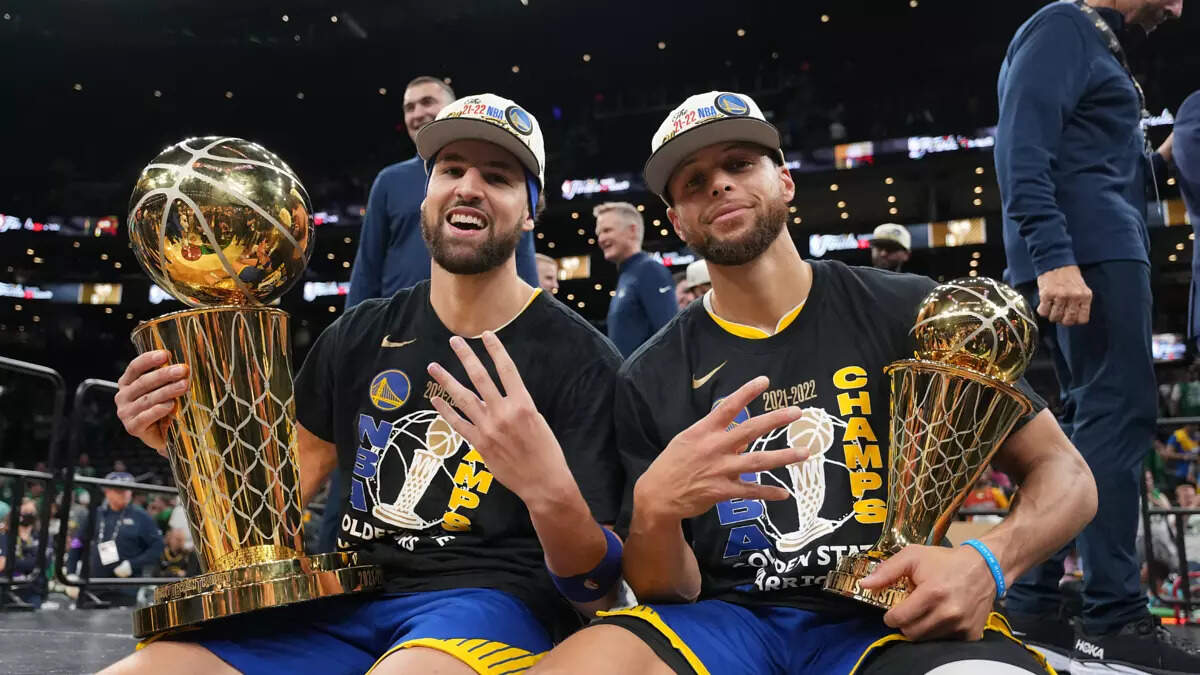 Stephen Curry pens encouraging two-word message as Klay Thompson passes ...