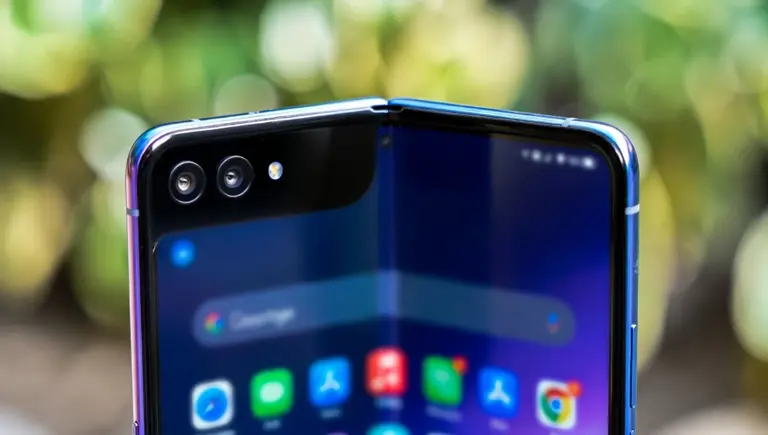 iPhone Fold: Τιτάνιο και Liquid Metal το μυστικό όπλο της Apple για το ...