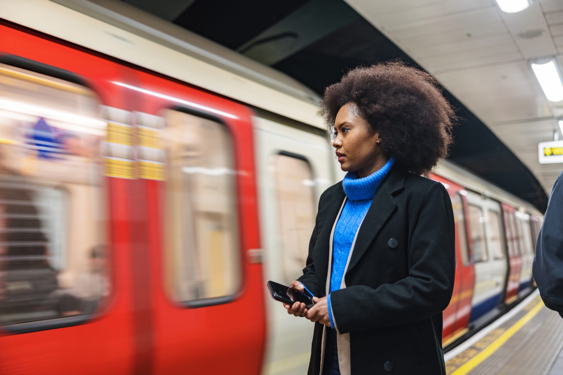Mind the gap! Famous movie scenes in public transport