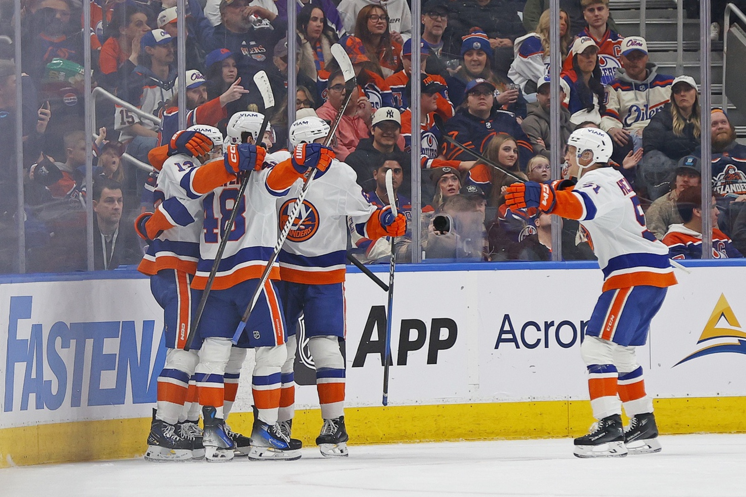 Late power-play opportunity key for Islanders in shutout win over Oilers