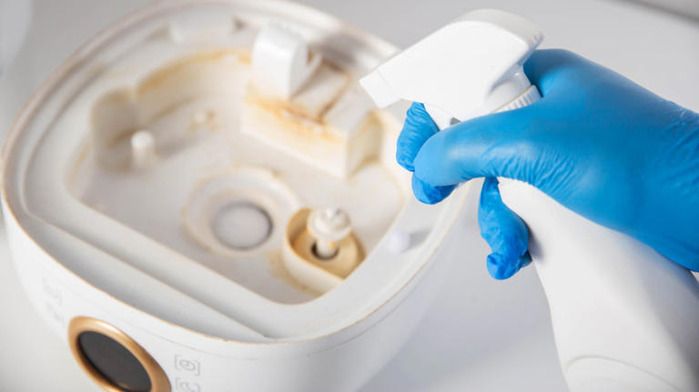 Steps to take before you put your humidifier away in storage for the season