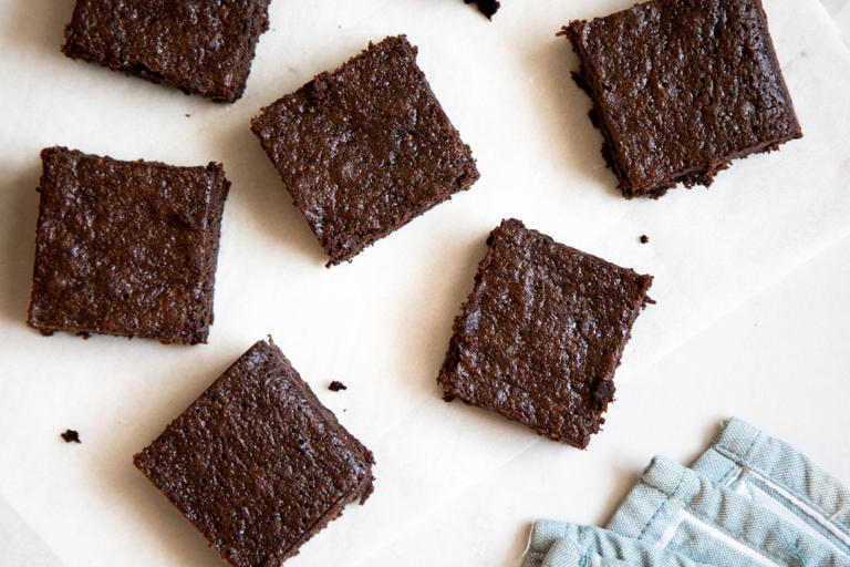 I asked 7 pro bakers the best way to make brownies—they all said the ...