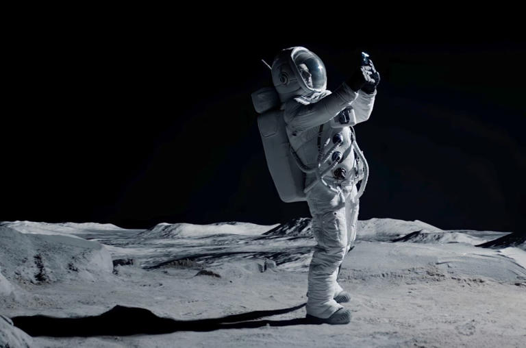 China releases first practical software to keep time on the moon