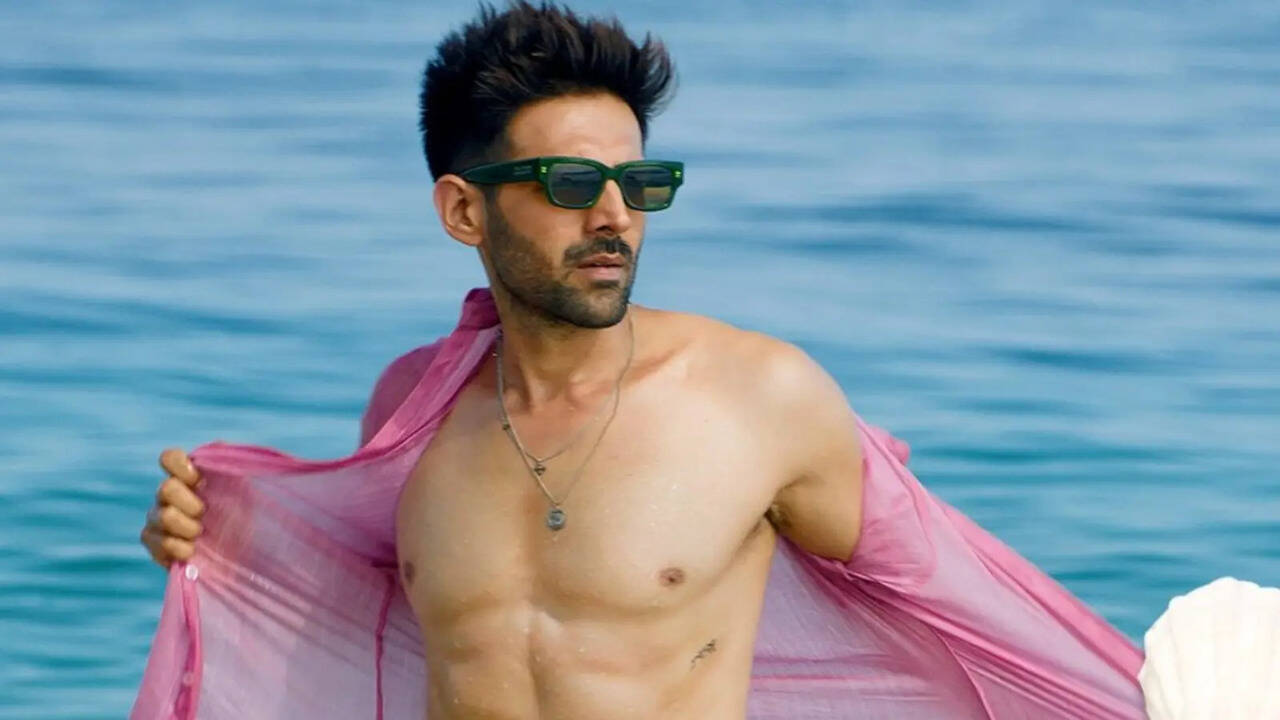 How much was Kartik Aaryan paid for Tu Meri Main Tera Main Tera Tu Meri?