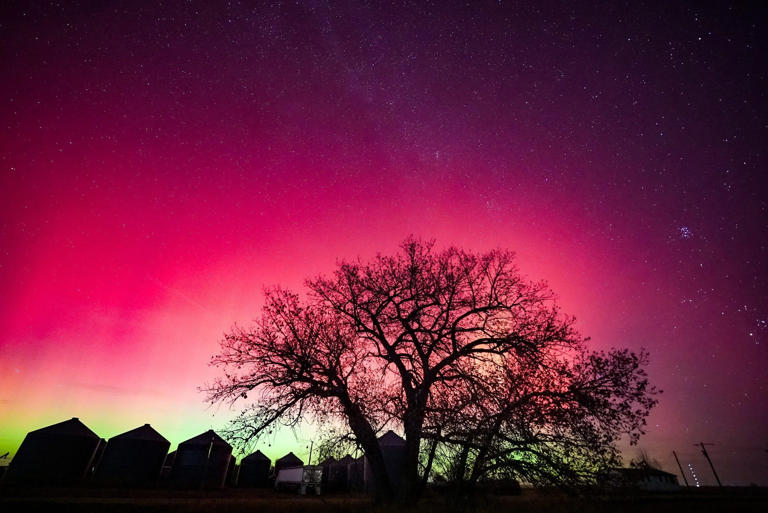 Northern lights could appear over parts of US tonight. What about Illinois?