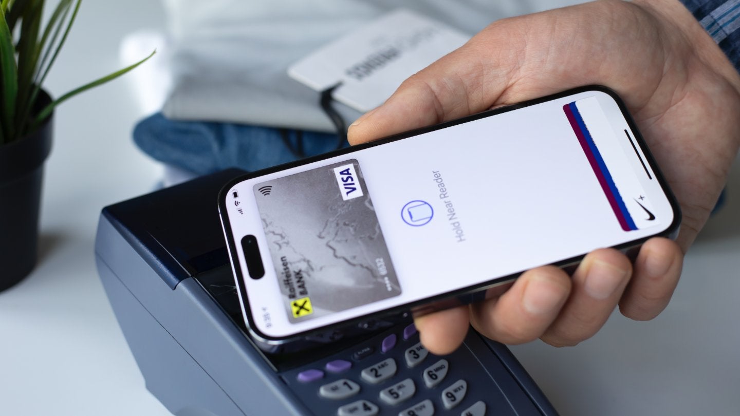 Visa enables Apple Pay for Chinese cardholders