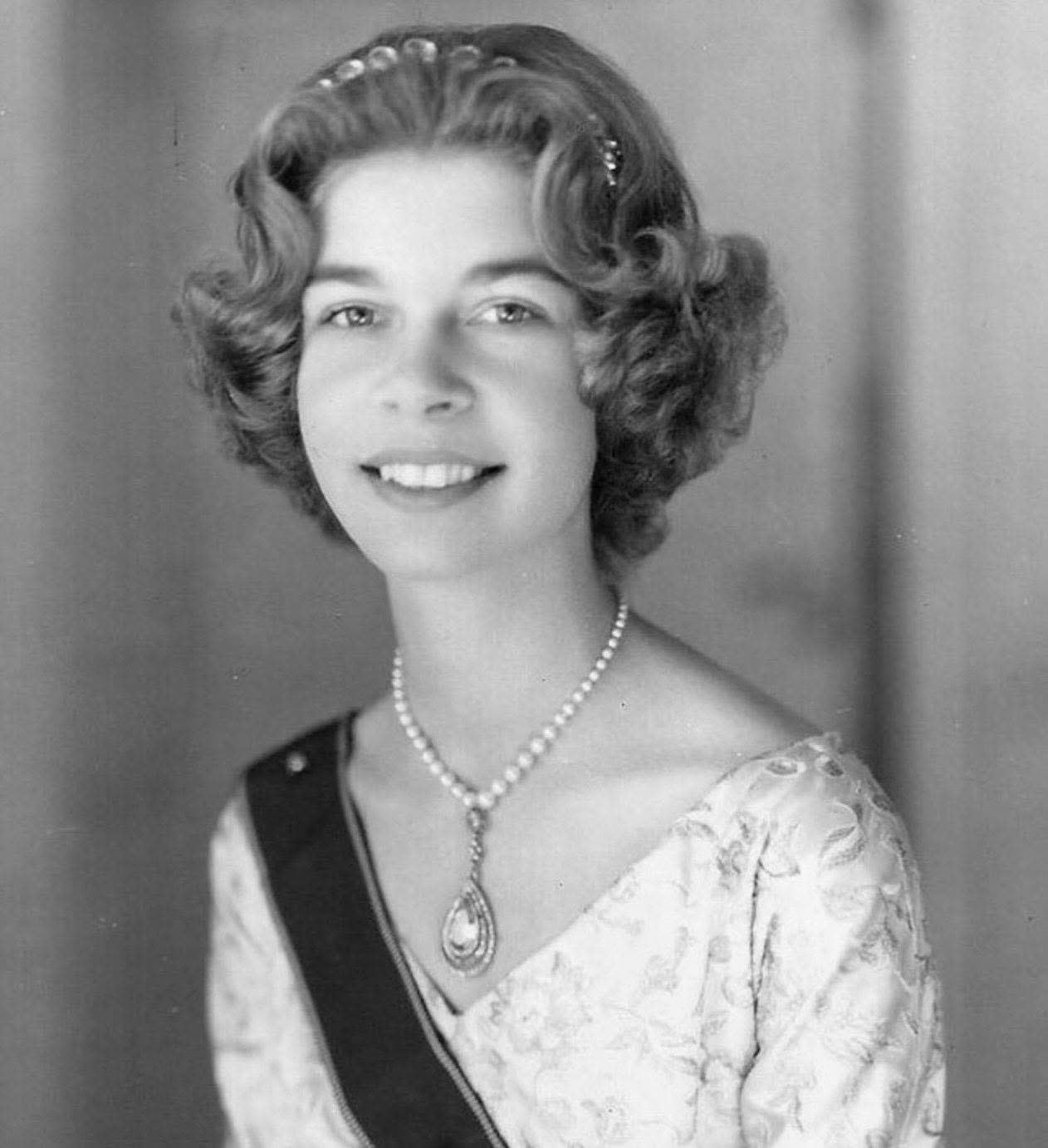 Ο συγκινητικός αποχαιρετισμός της Νίκης Τζαβέλα στην Πριγκίπισσα Ειρήνη