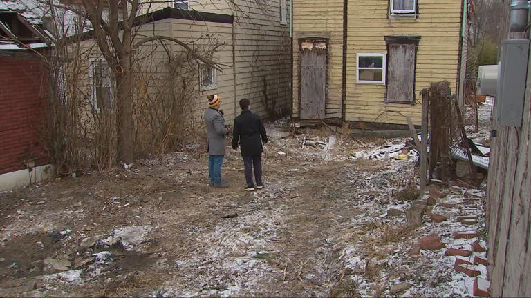 Pittsburgh Public Works crews carry out 'clean and lien' work on ...