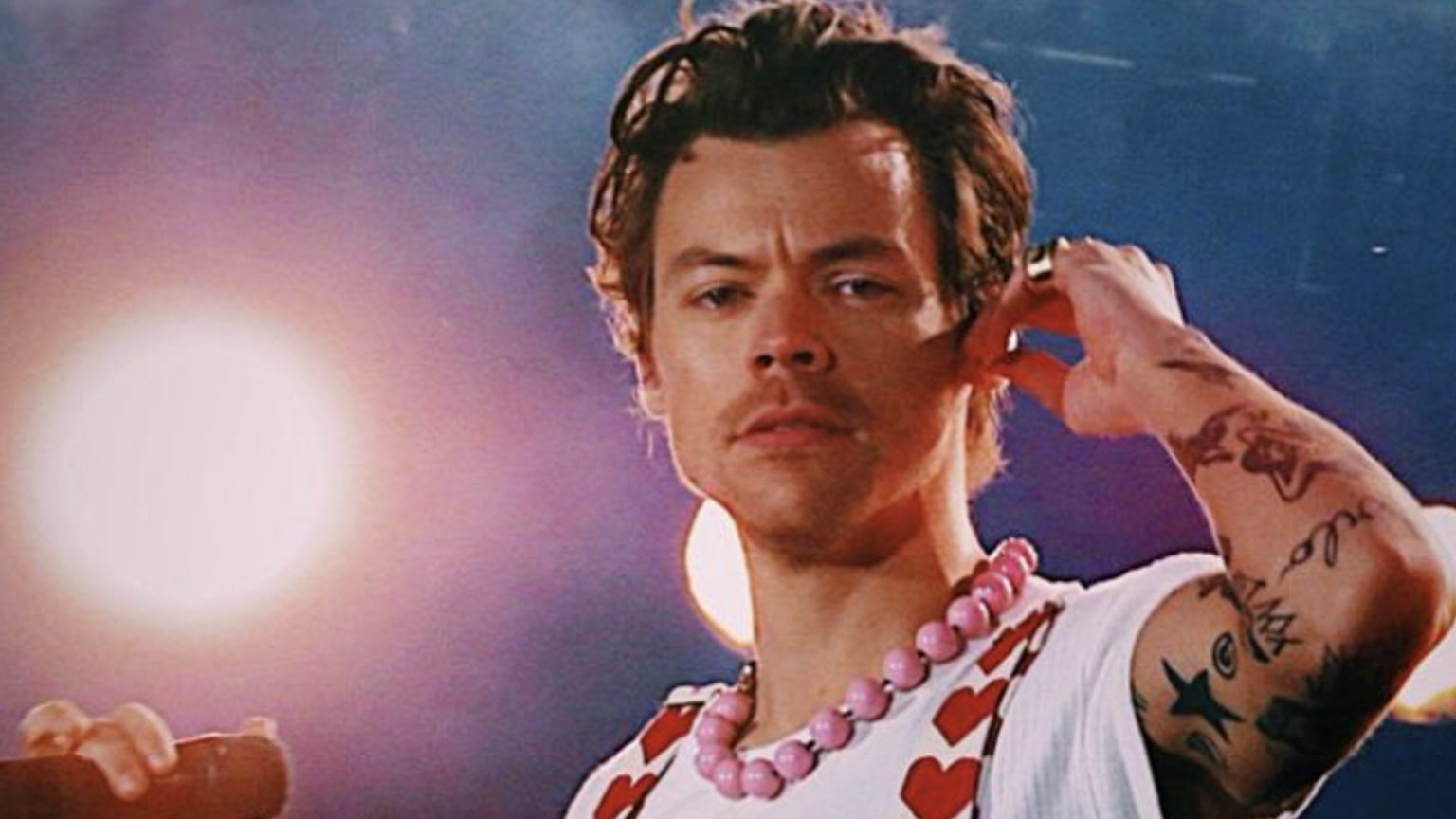 Waarom fans denken dat Harry Styles een comeback voorbereidt