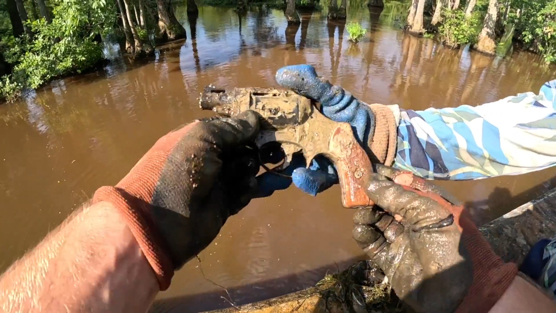 Magnet fishing in a high-risk area – things got crazy fast