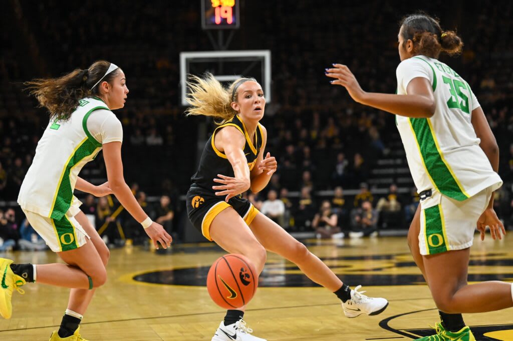 Photo gallery: Iowa women’s basketball vs Oregon