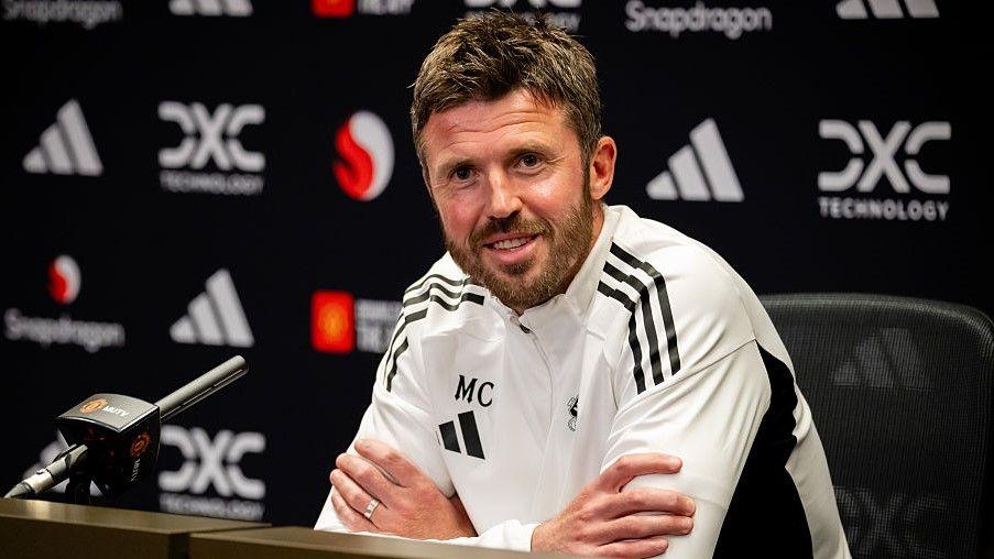 Former Man Utd players' comments 'irrelevant' - Carrick